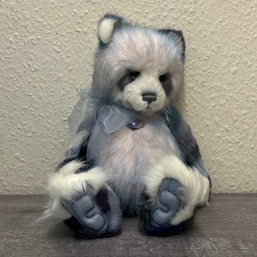 Pre-owned CHARLIE BEARS ISLA PLUSH BEAR - COLLECTION - Own4Less